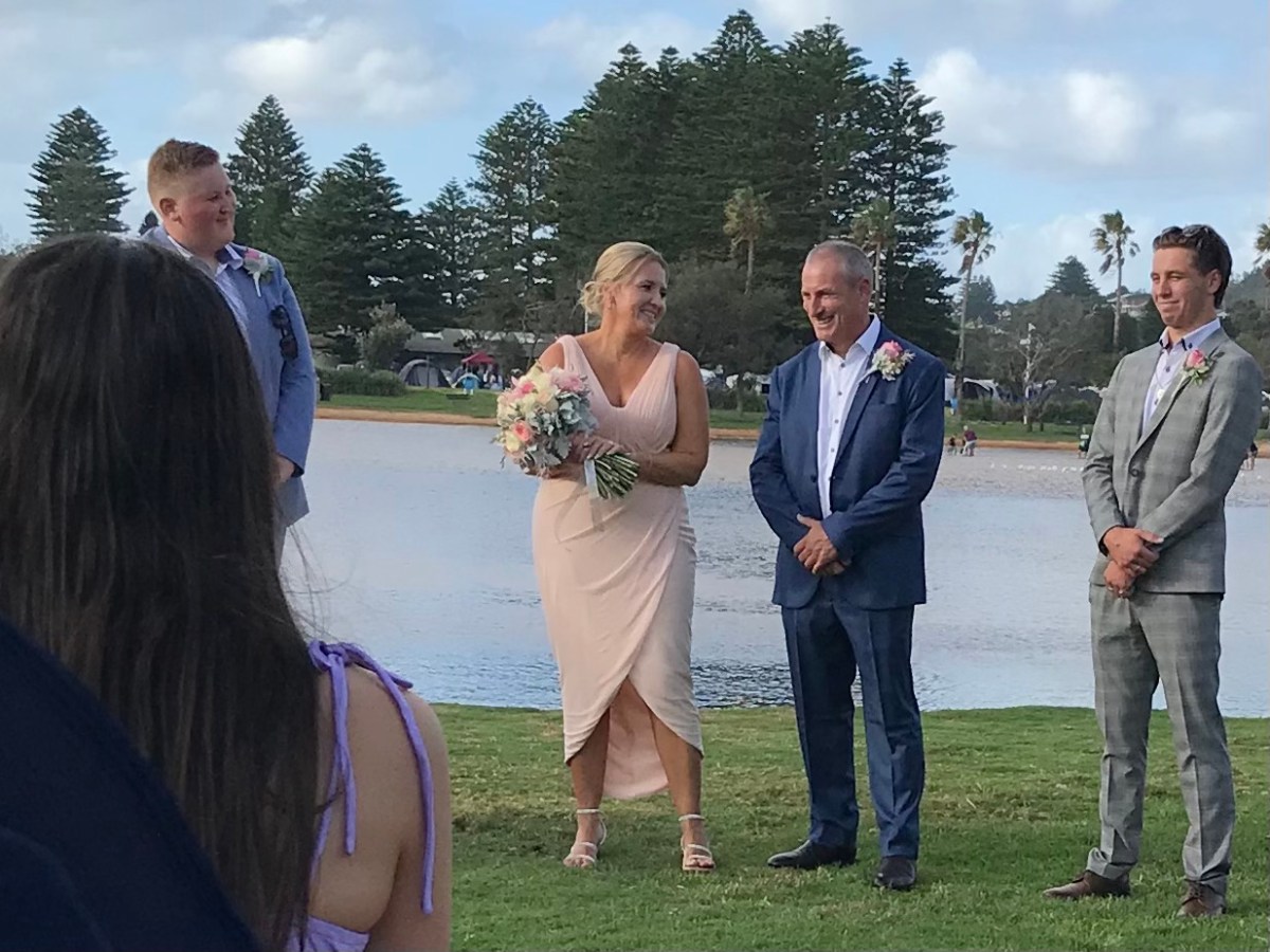 Middle aged wedding fever – housegoeshome